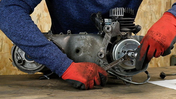 Comment Monter Régler Et Caler Un Allumage à Rotor Interne Sur Scooter